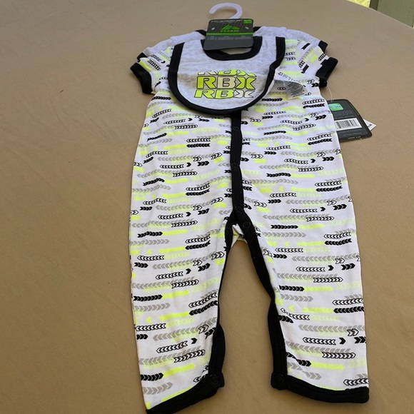 RBX | Matching Sets | Nwt 4 Piece Baby Boy Set Bib Hat Onesie And Long ...